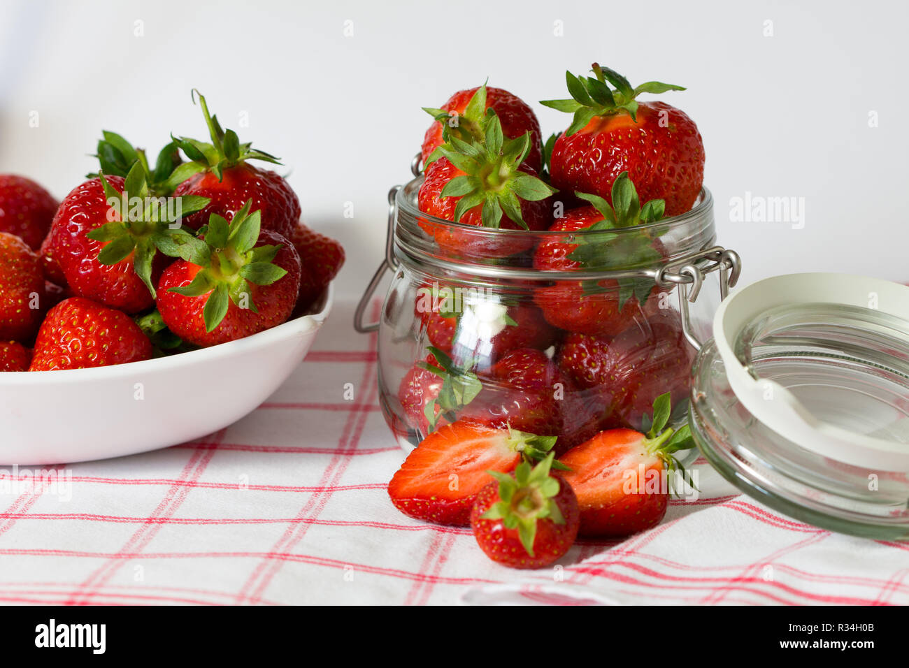 Strawberries share hi-res stock photography and images - Alamy