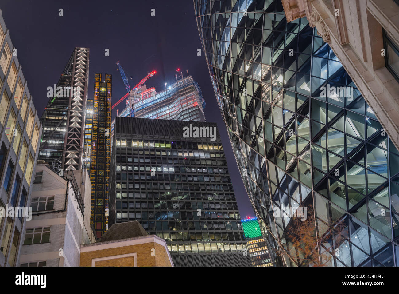 22 Bishopsgate during construction with The Gherkin in the forground at ...