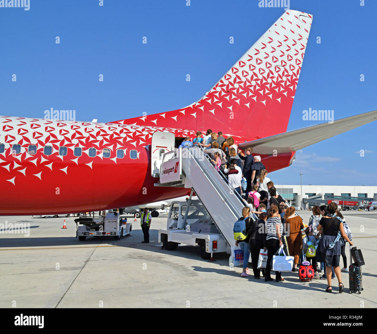 Airplane door entrance hi-res stock photography and images - Alamy