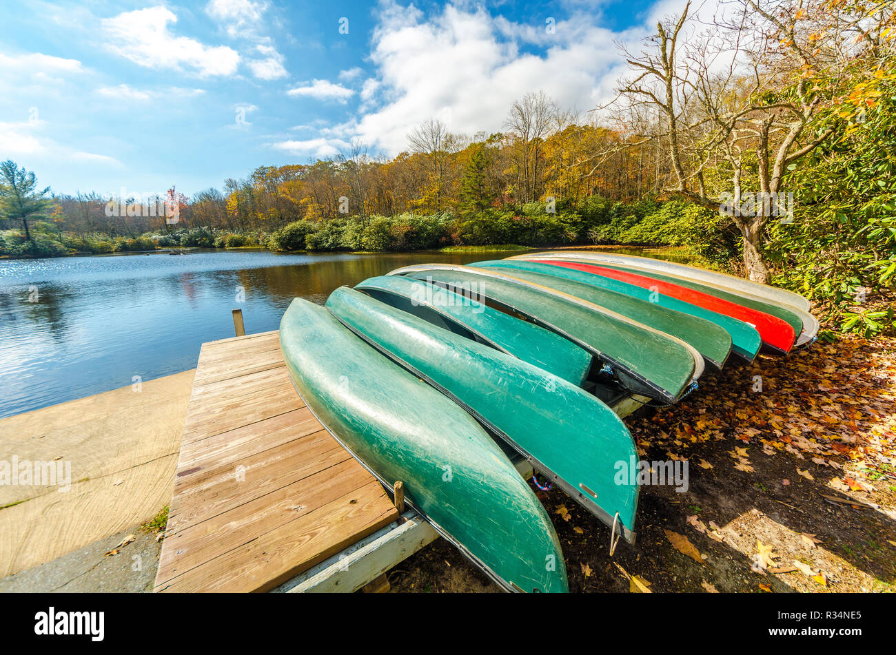 Row boating on a lake usa no people hi-res stock photography and images ...