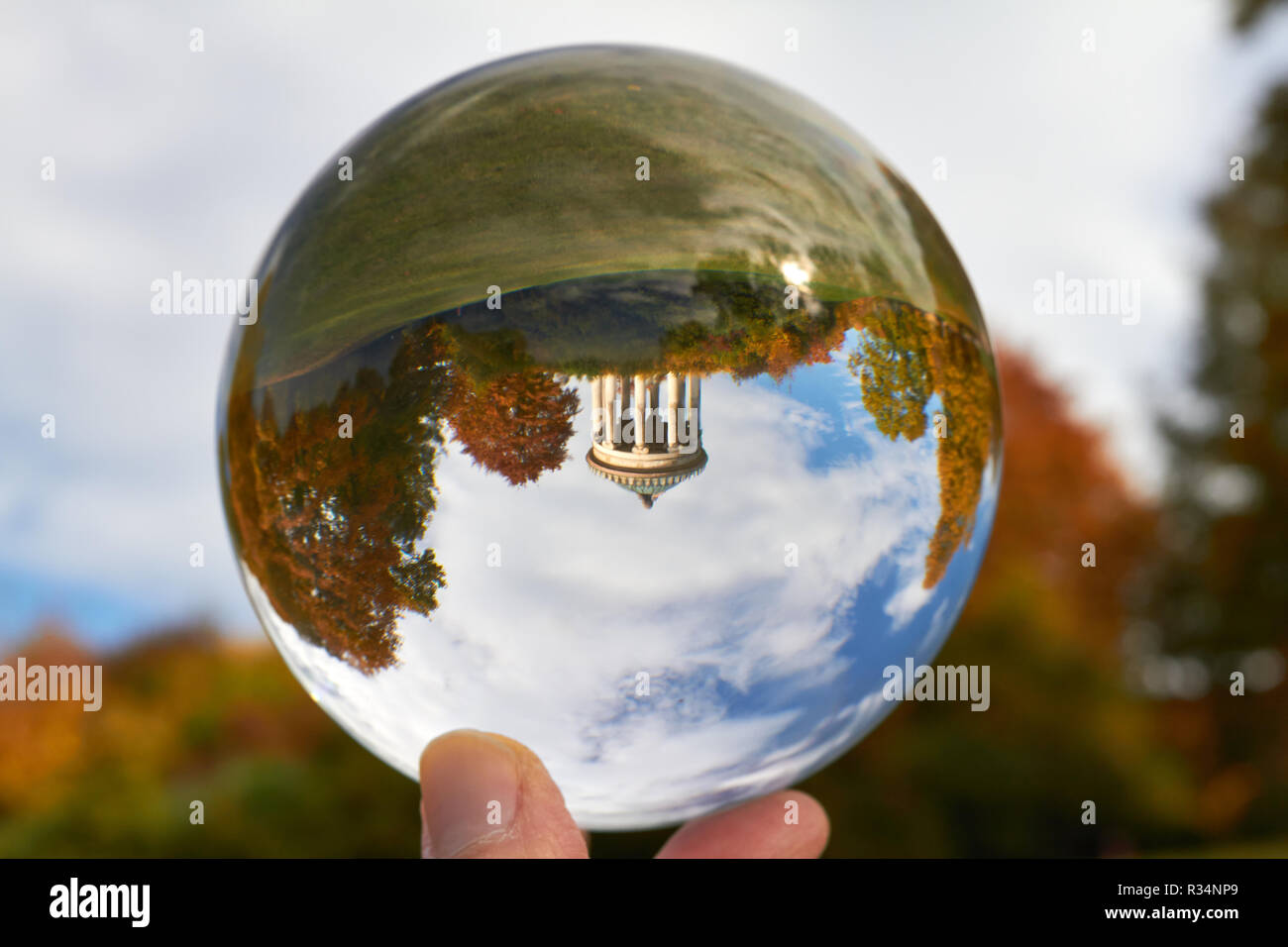 Gazebo monopteros hi-res stock photography and images - Alamy