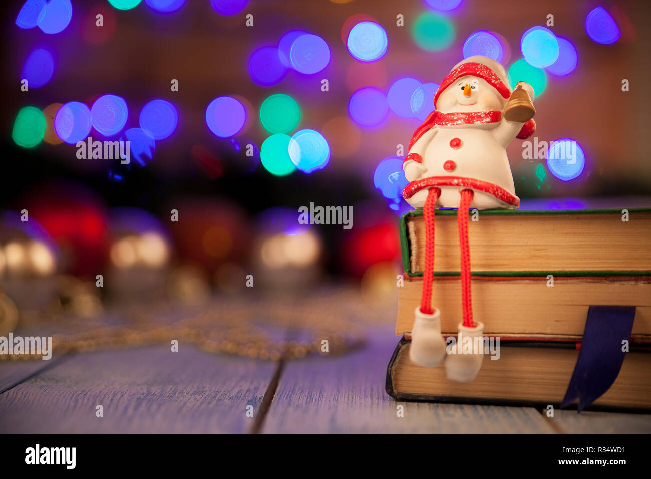 Snowman bell hi-res stock photography and images - Alamy