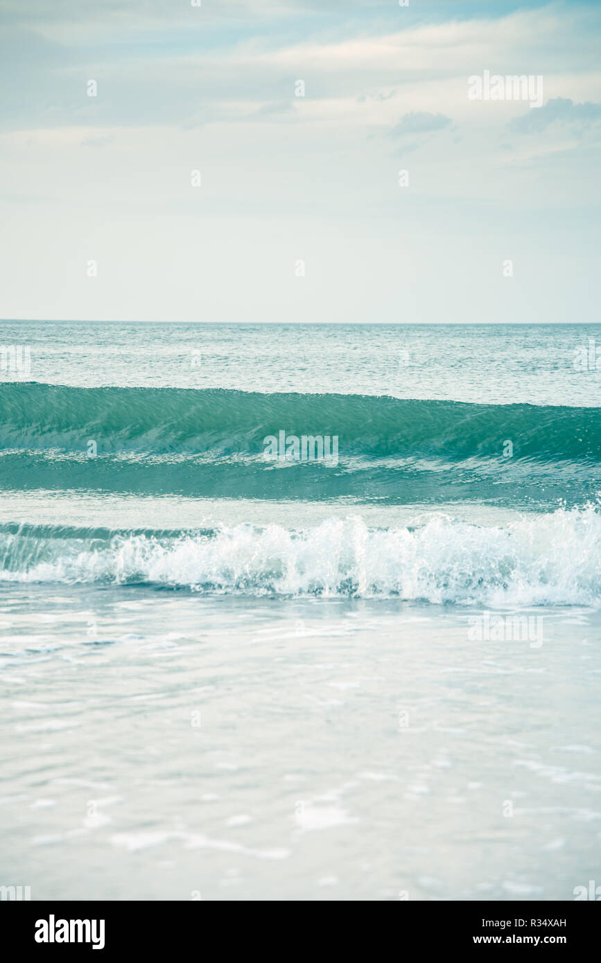 Ocean Waves Crushing Stock Photo - Alamy