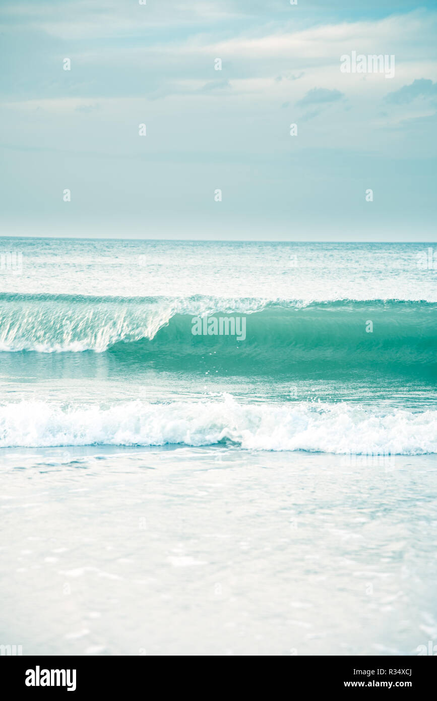 Ocean Waves Crushing Stock Photo - Alamy