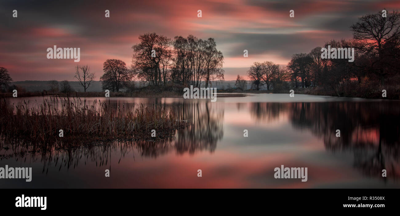 Larbert Loch Sunset Stock Photo - Alamy