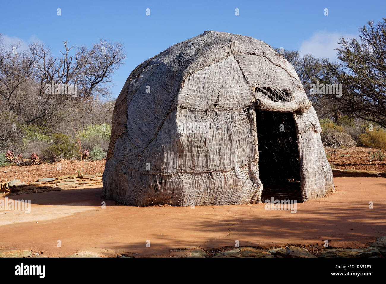 A typical 'skerm' or shelter built by Bushmen (San) in the Karoo Desert ...