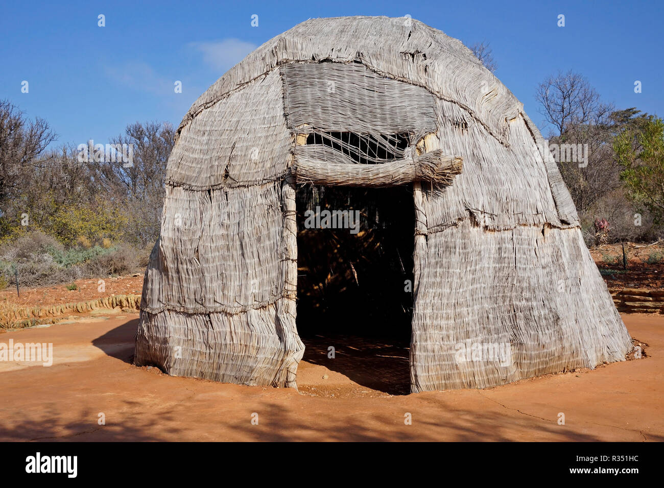 A typical 'skerm' or shelter built by Bushmen (San) in the Karoo Desert ...