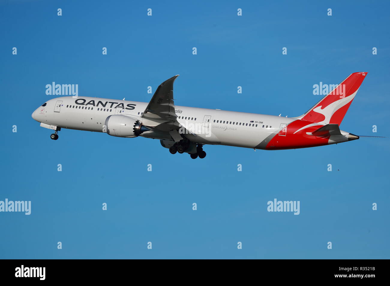 Qantas Boeing 787-9 Dreamliner VH-ZNB takes off at London Heathrow ...