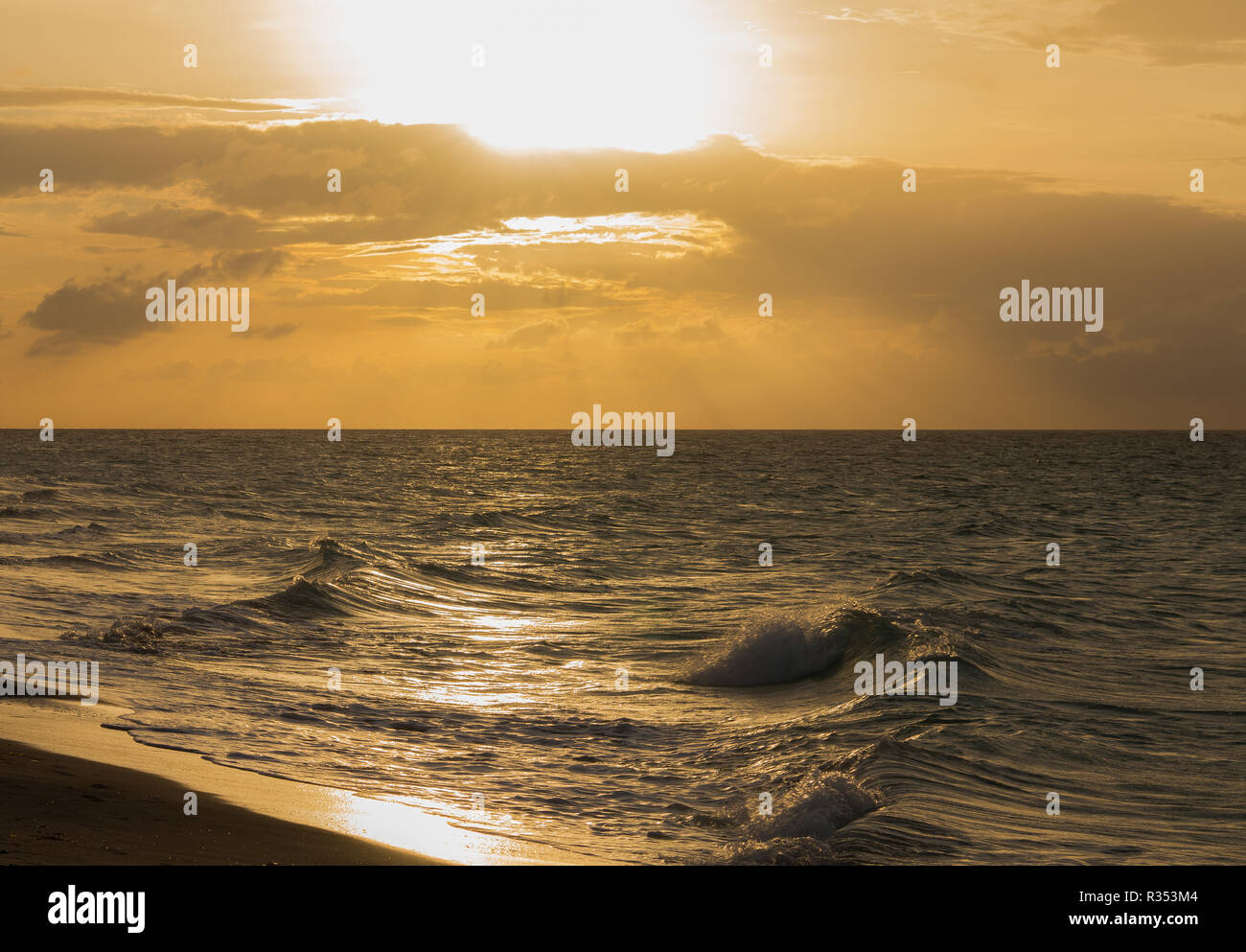 Beachwalk at sunset hi-res stock photography and images - Alamy