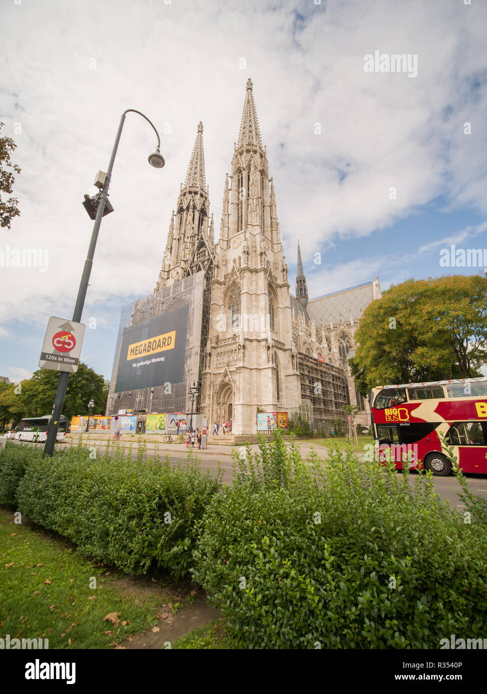 Neo gothic altarpiece hi-res stock photography and images - Alamy