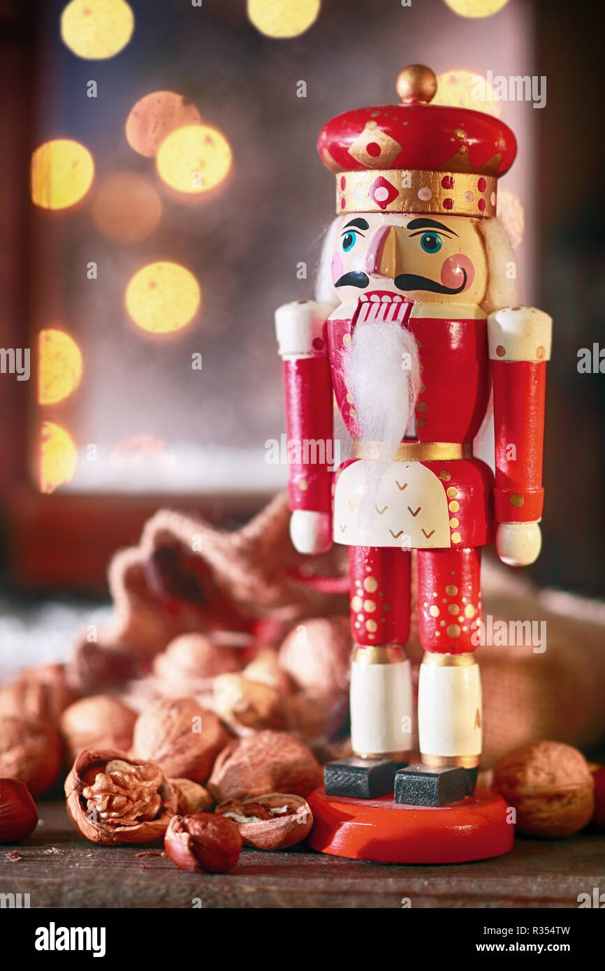 Traditional nutcracker king hi-res stock photography and images - Alamy