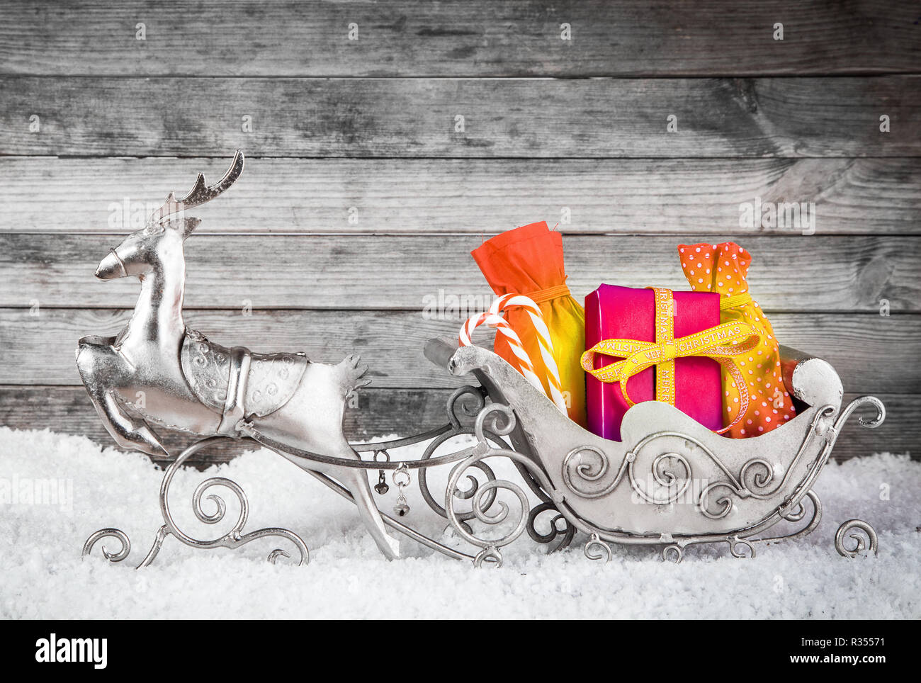 Leaping boards hi-res stock photography and images - Alamy