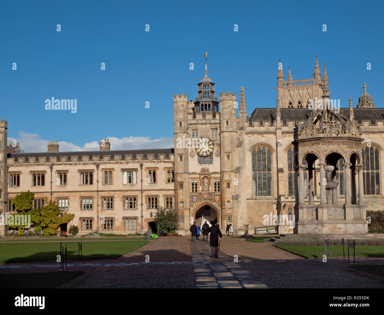 Trinity college cambridge hi-res stock photography and images - Alamy