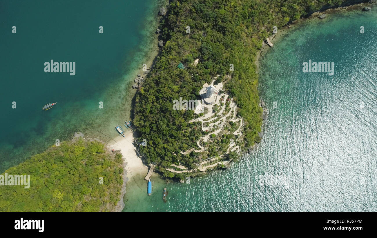 Statue of Jesus Christ on Pilgrimage island in Hundred Islands National ...