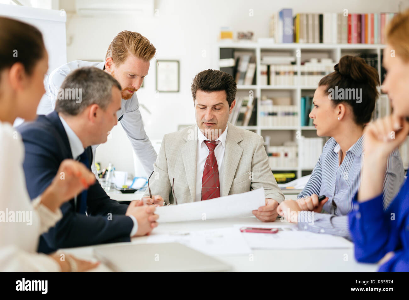 Diverse group working people hi-res stock photography and images - Alamy