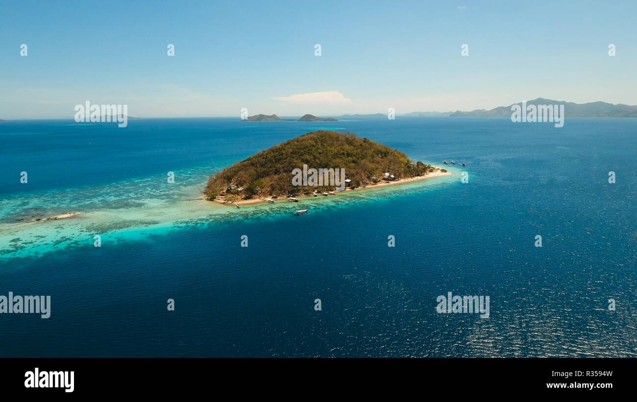 Aerial view of tropical beach on the island Banana, Philippines ...