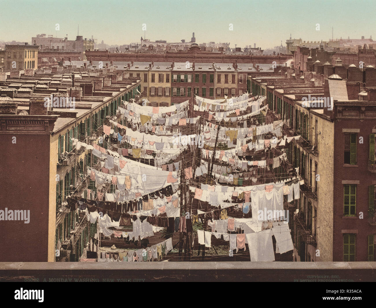 New york city tenement housing 1900s hi-res stock photography and ...
