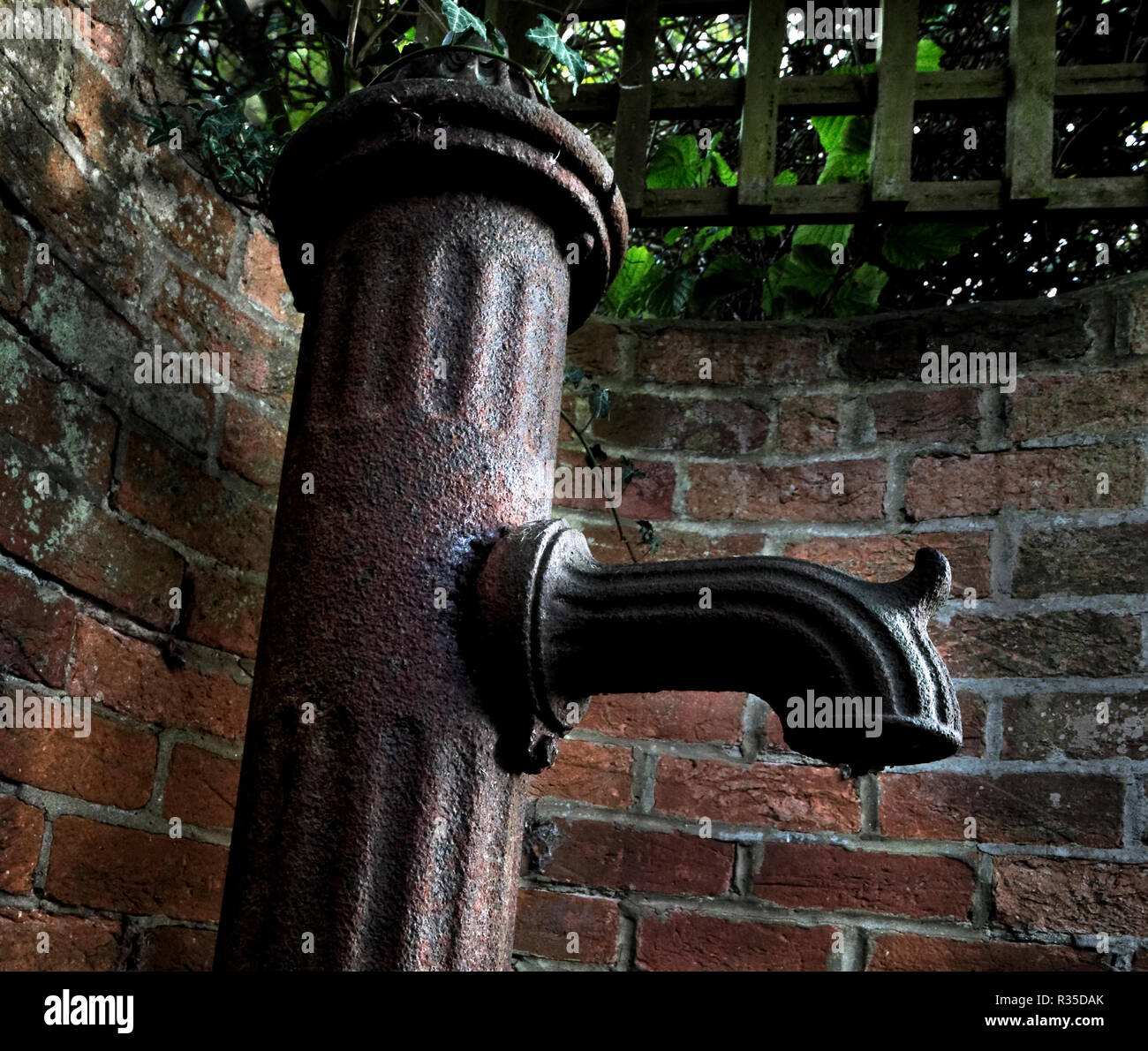 An old cast-iron standpipe in Fyfield, Oxfordshire, UK Stock Photo - Alamy