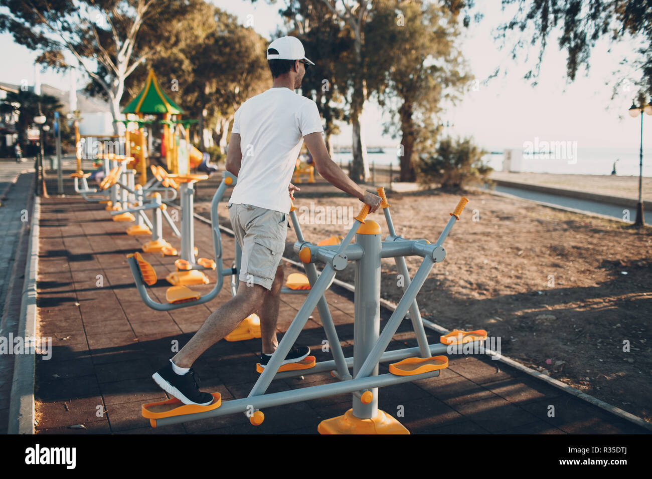 Open gym park india hi-res stock photography and images - Alamy