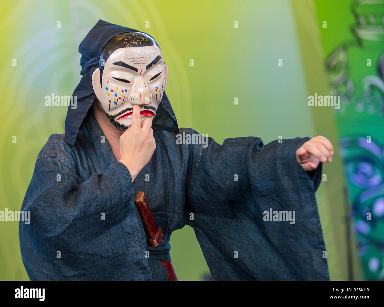 Actor performing the traditional Korean Maskdance at Andong South Korea ...