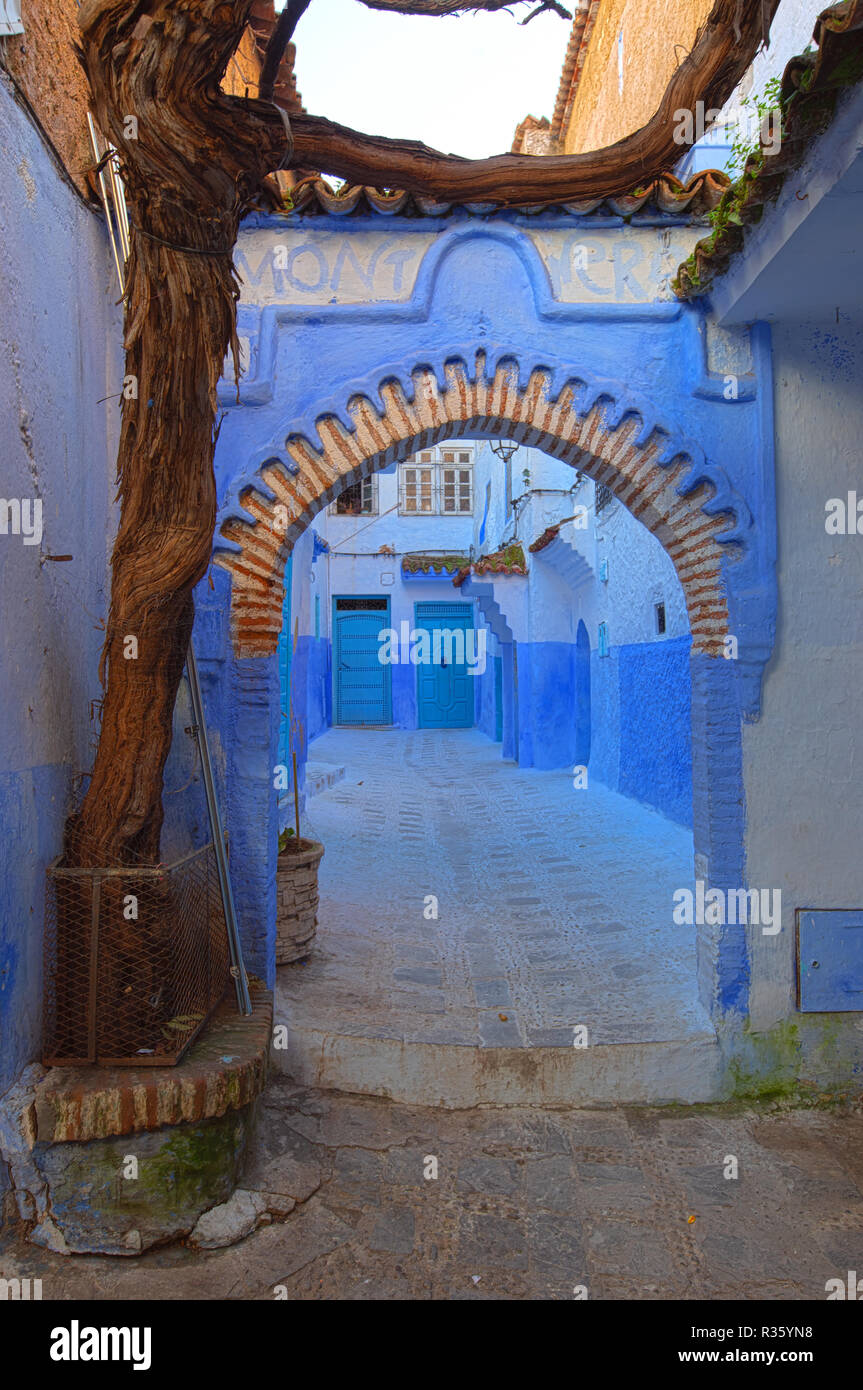 Blue chefchaouen details hi-res stock photography and images - Alamy
