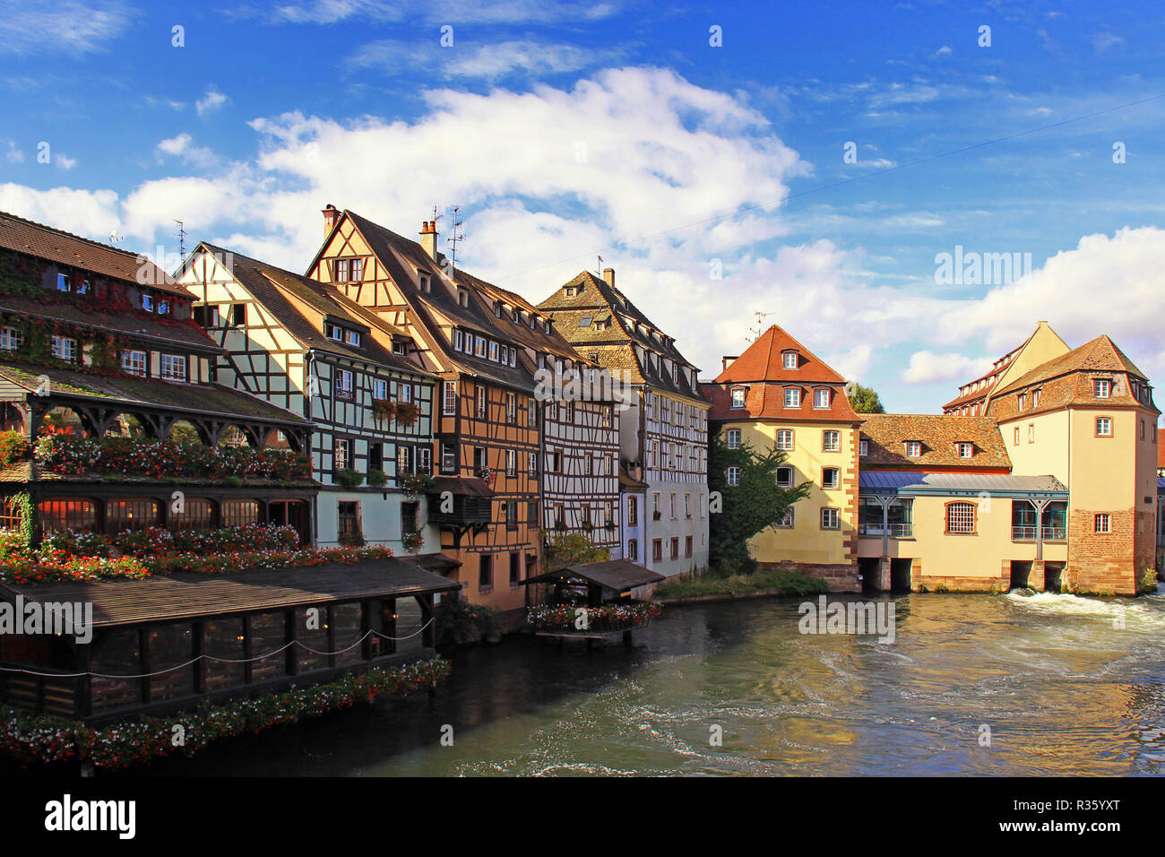 Le quai restaurant hi-res stock photography and images - Alamy