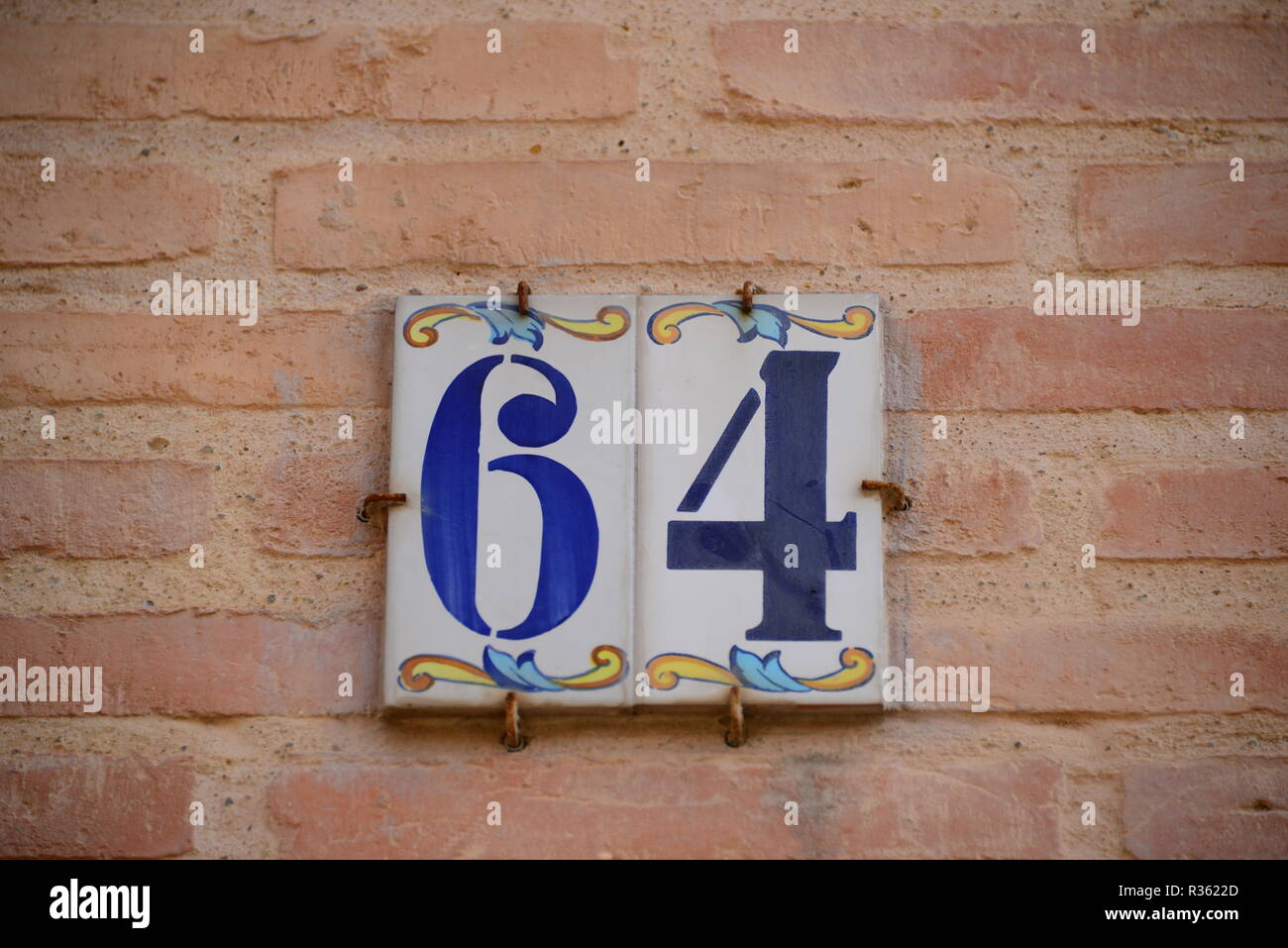 Hausnummer 64 hi-res stock photography and images - Alamy