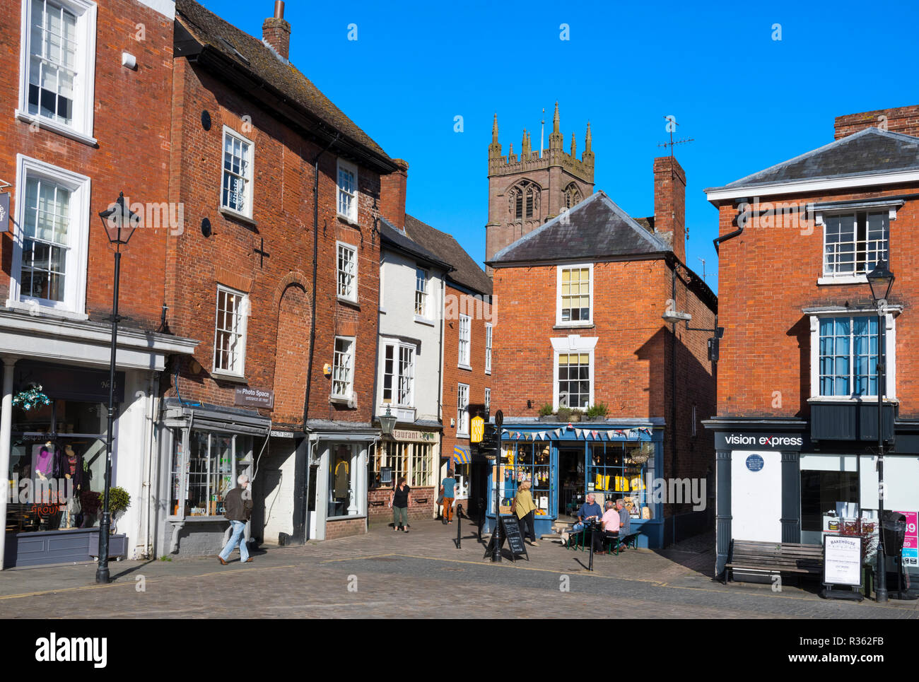 Castle street ludlow hi-res stock photography and images - Alamy