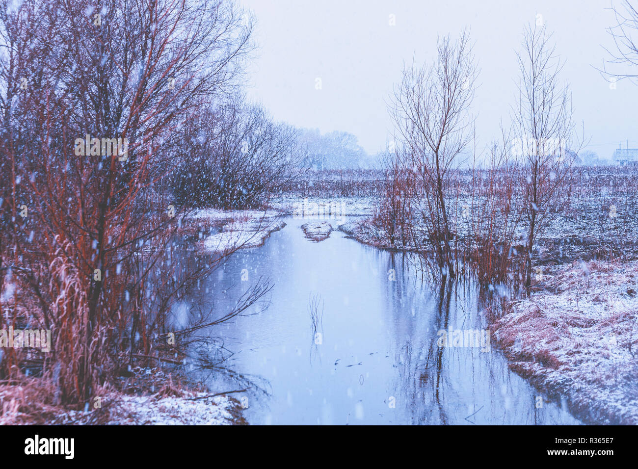 Rural scene with blizzard hi-res stock photography and images - Alamy