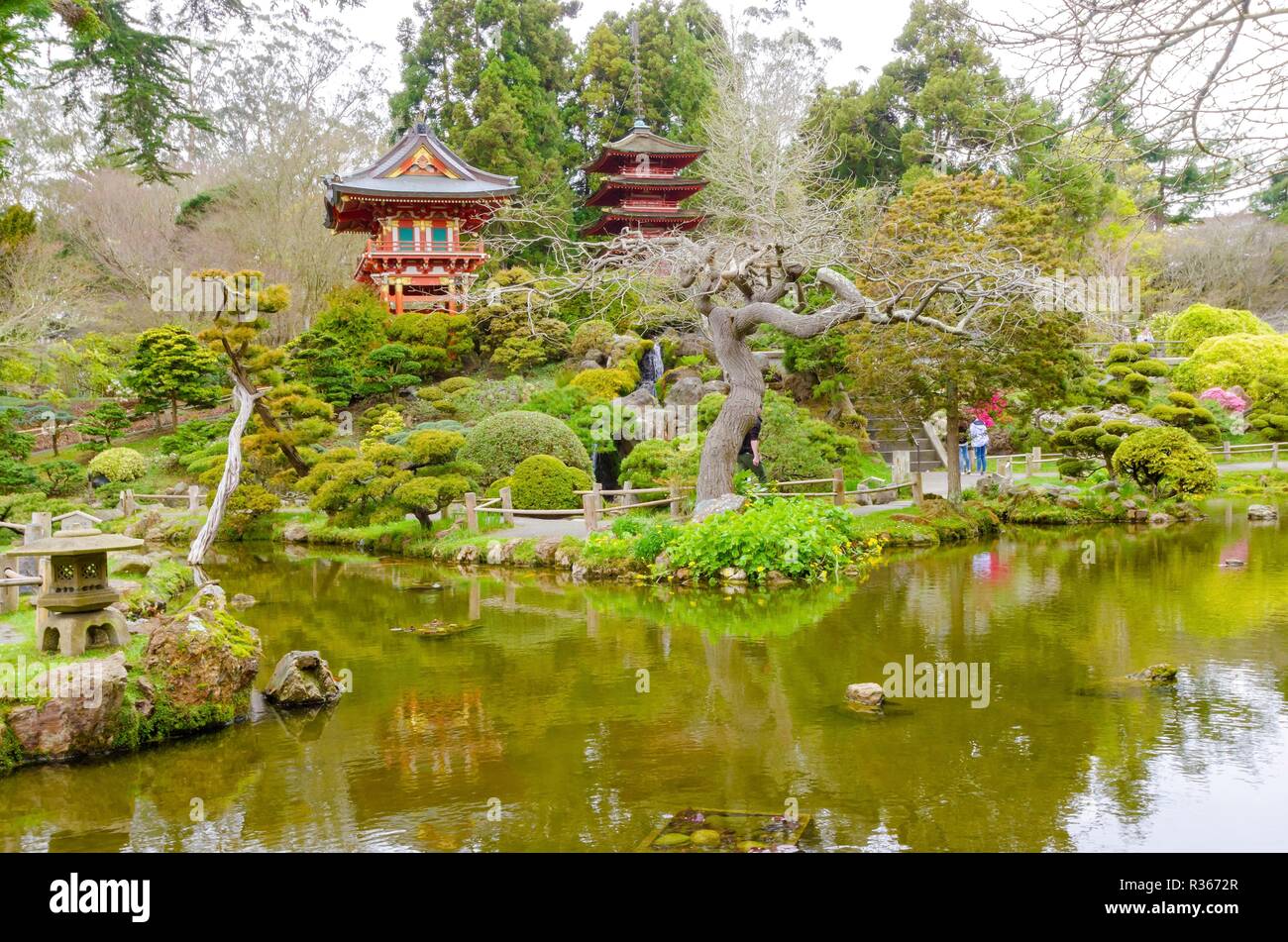 Koi pond shrine hi-res stock photography and images - Alamy
