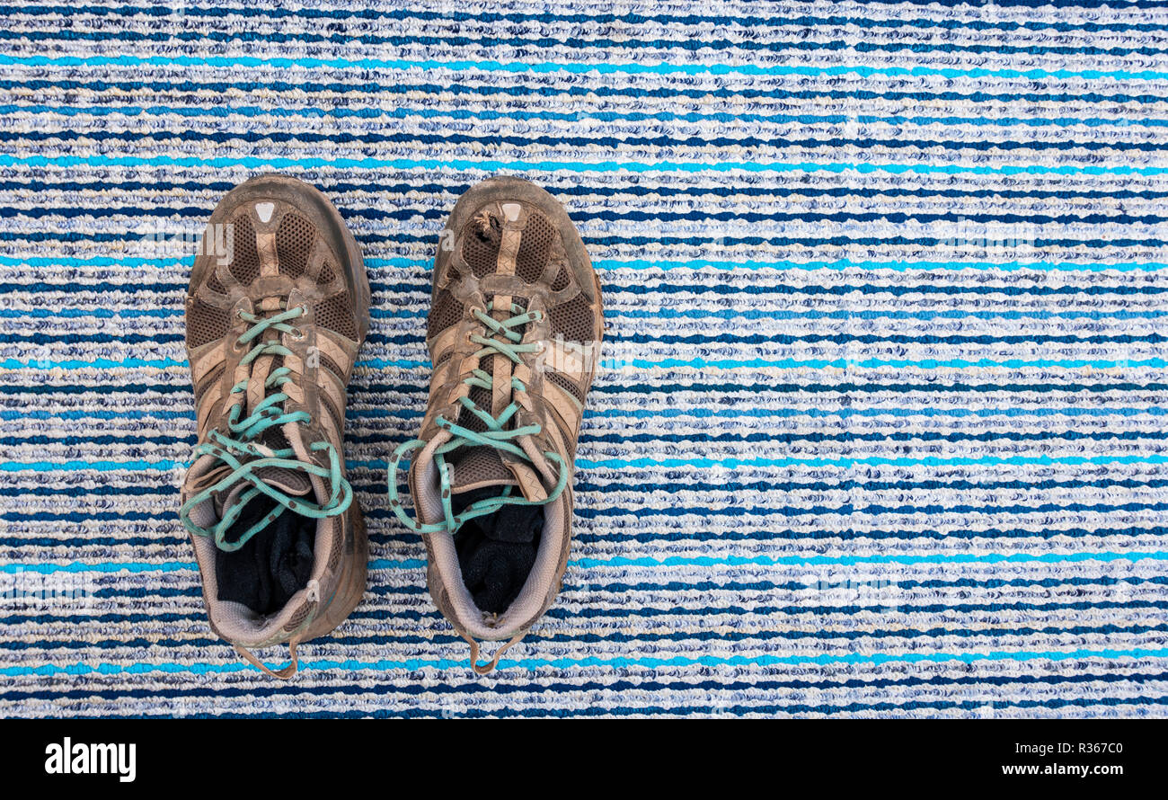 Old trainers worn out shoes hi-res stock photography and images - Alamy