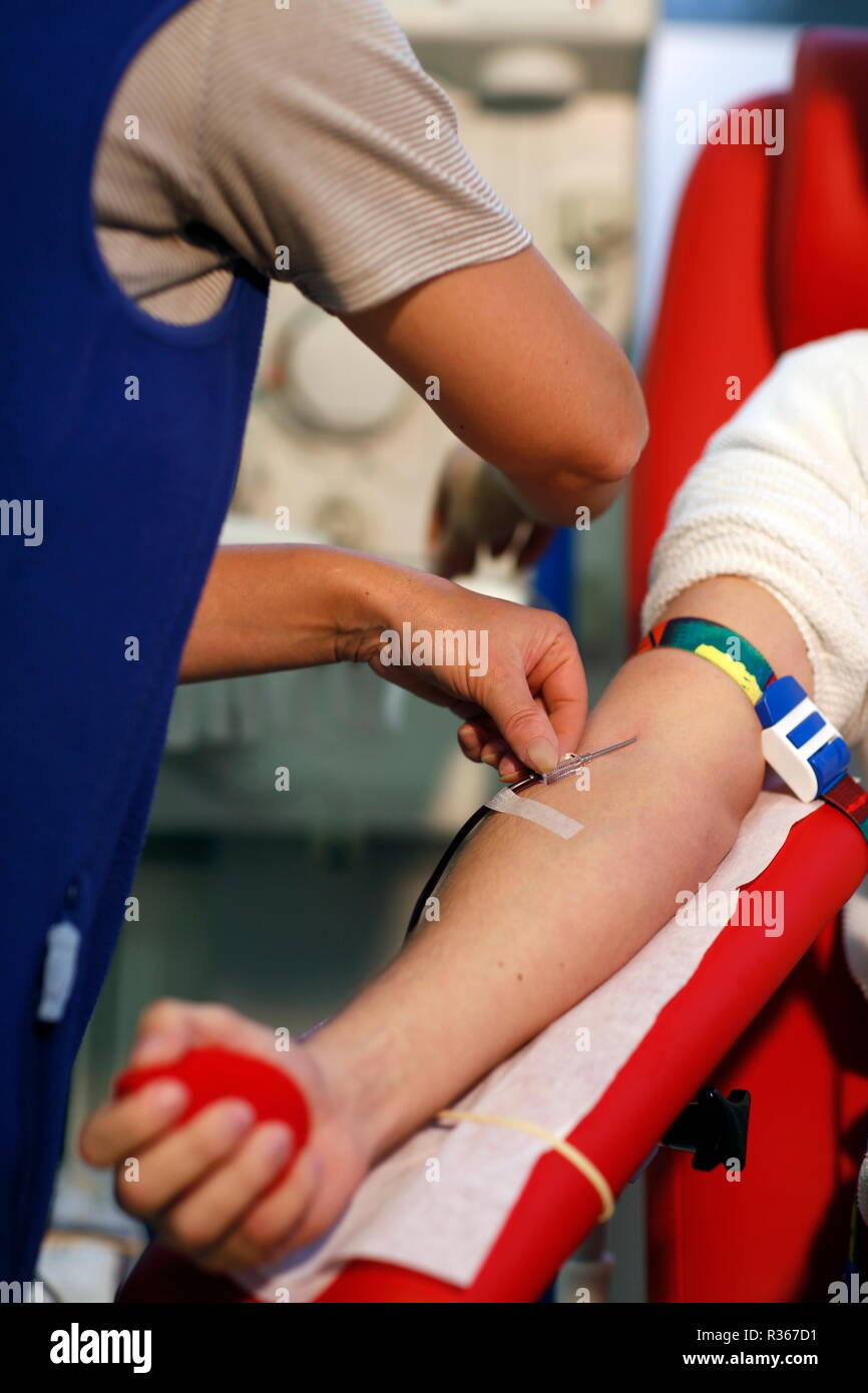 Blood collection needle hi-res stock photography and images - Alamy