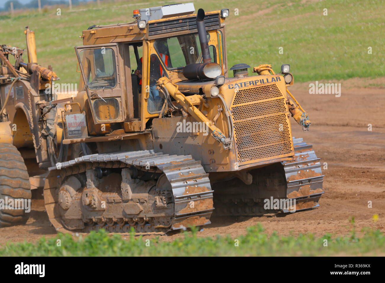Caterpillar d8 scraper hi-res stock photography and images - Alamy