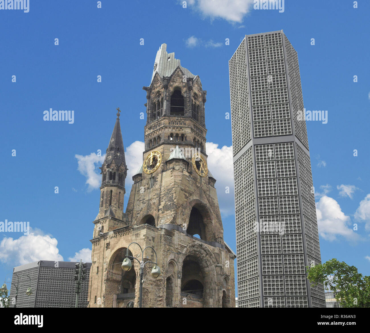 Bombed berlin ww2 hi-res stock photography and images - Alamy