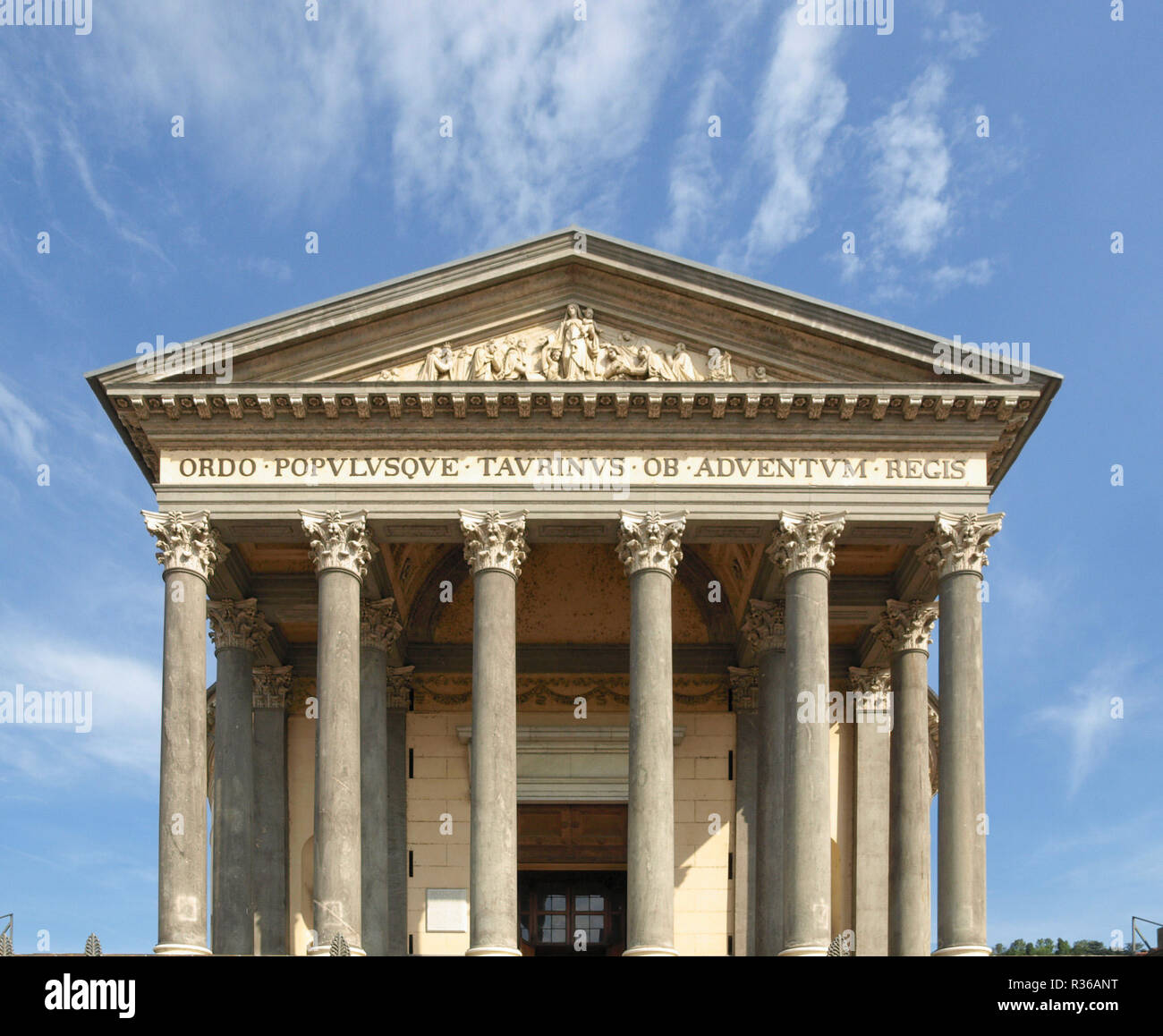 Classic columnade hi-res stock photography and images - Alamy