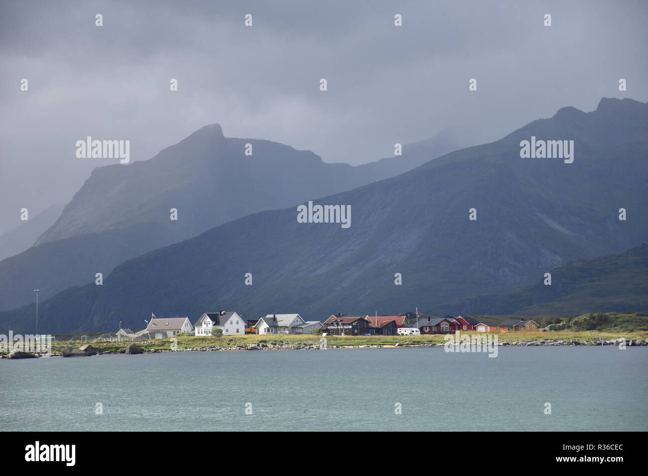 Lofoten, Ramberg, Strand, Sandstrand, Steg, Treppe, Gras, Böschung ...