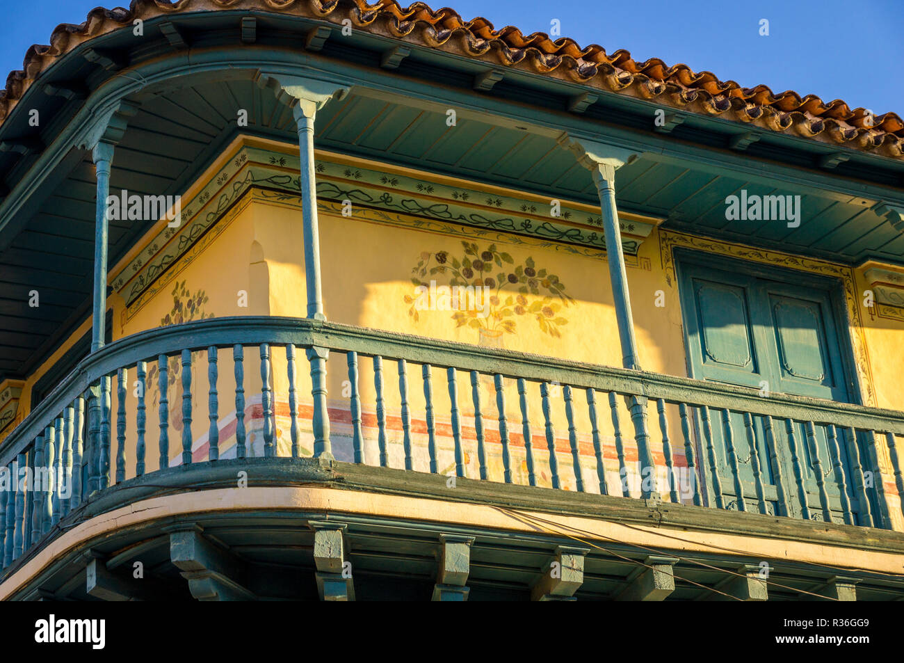 Beautiful Colonial Facade in Trinidad Cuba: Many colonial buildings in ...