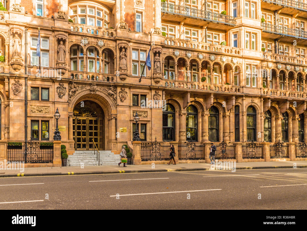 Russell square station london hi-res stock photography and images - Alamy