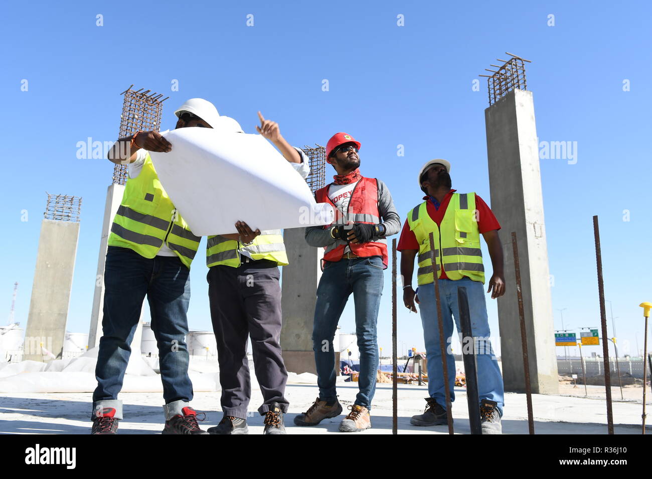 Men working together in construction projects Stock Photo - Alamy