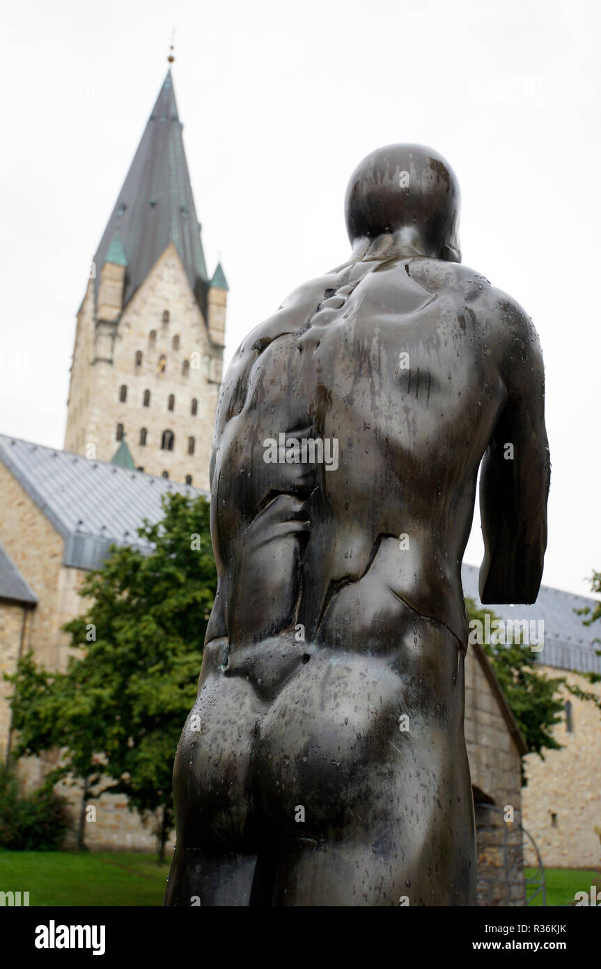 sculpture large border Stock Photo - Alamy