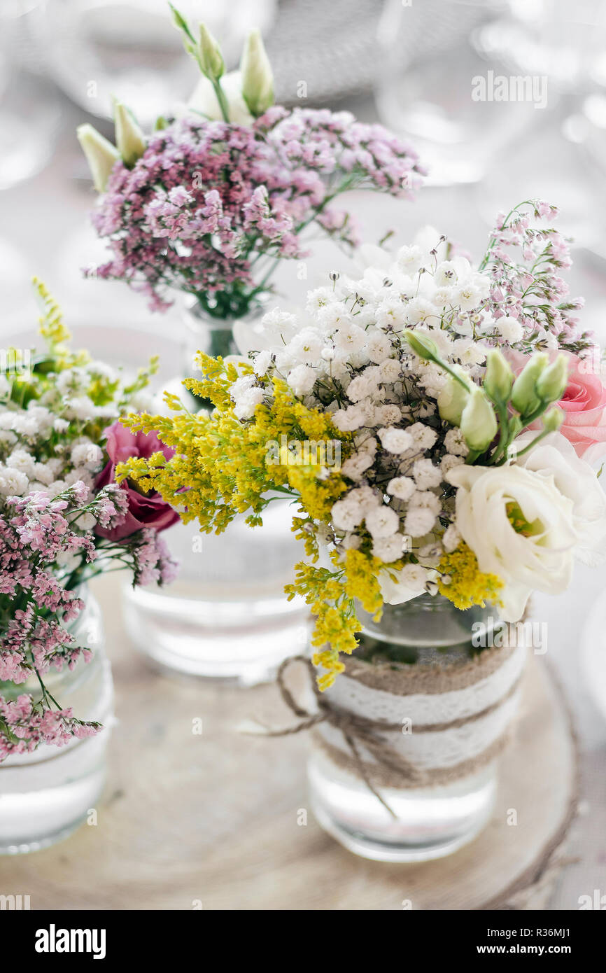 flowers arrangement and decoration rustic interior design in wedding ...