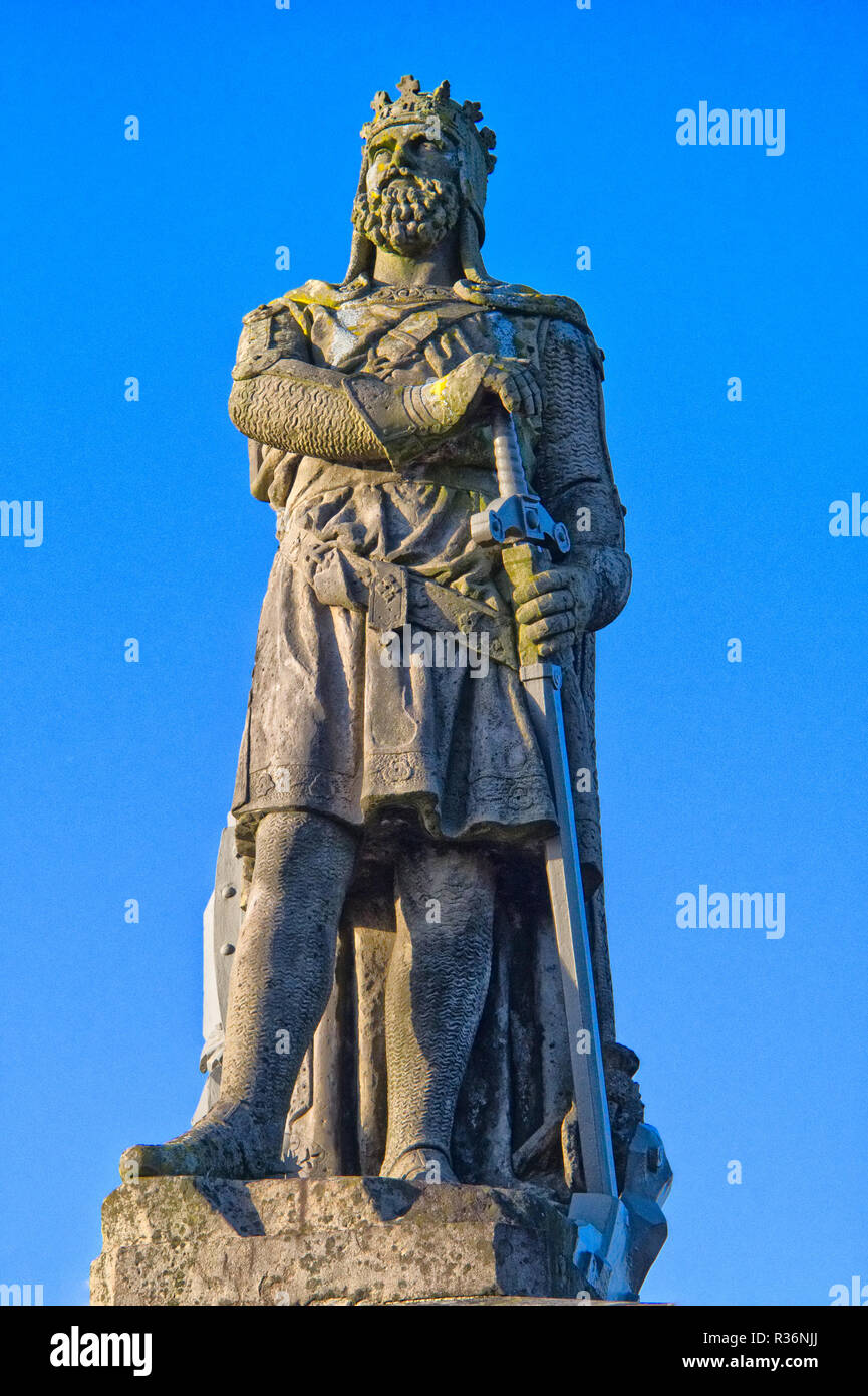 King bruce statue stirling castle hi-res stock photography and images ...