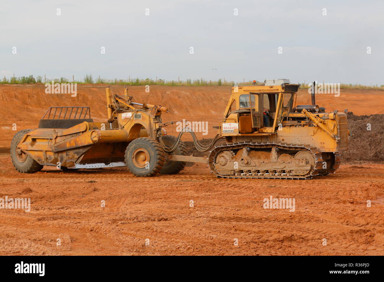 Caterpillar tractor and box hi-res stock photography and images - Alamy