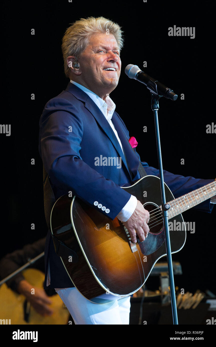 Peter cetera hi-res stock photography and images - Alamy