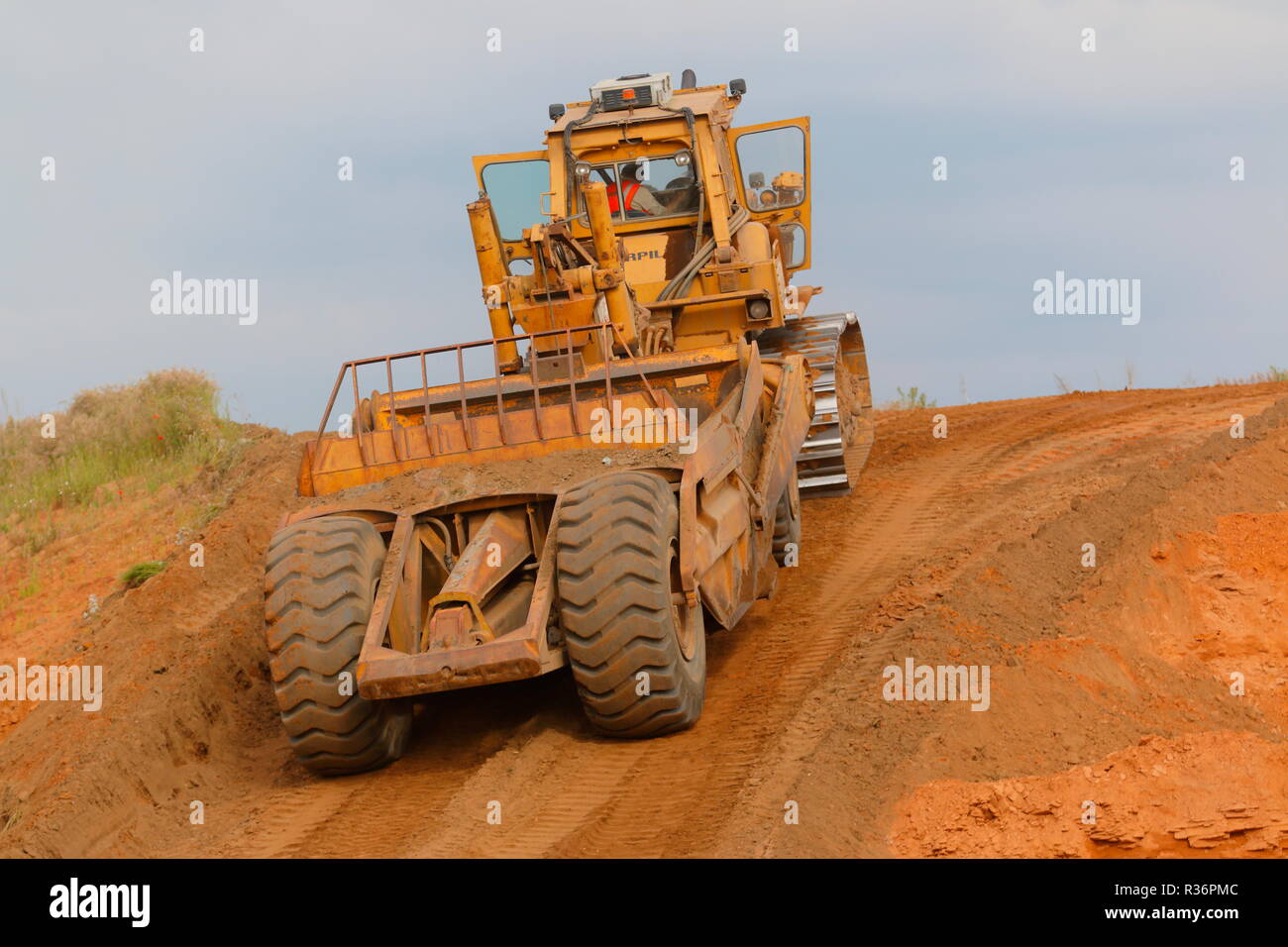 Motor scraper hi-res stock photography and images - Alamy