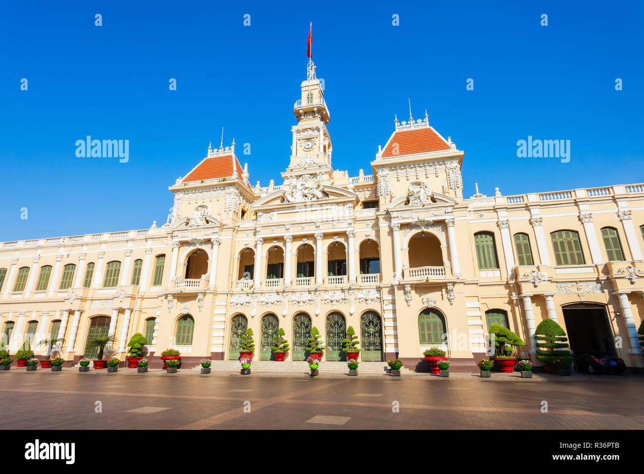 Vietnam memorial clock tower hi-res stock photography and images - Alamy