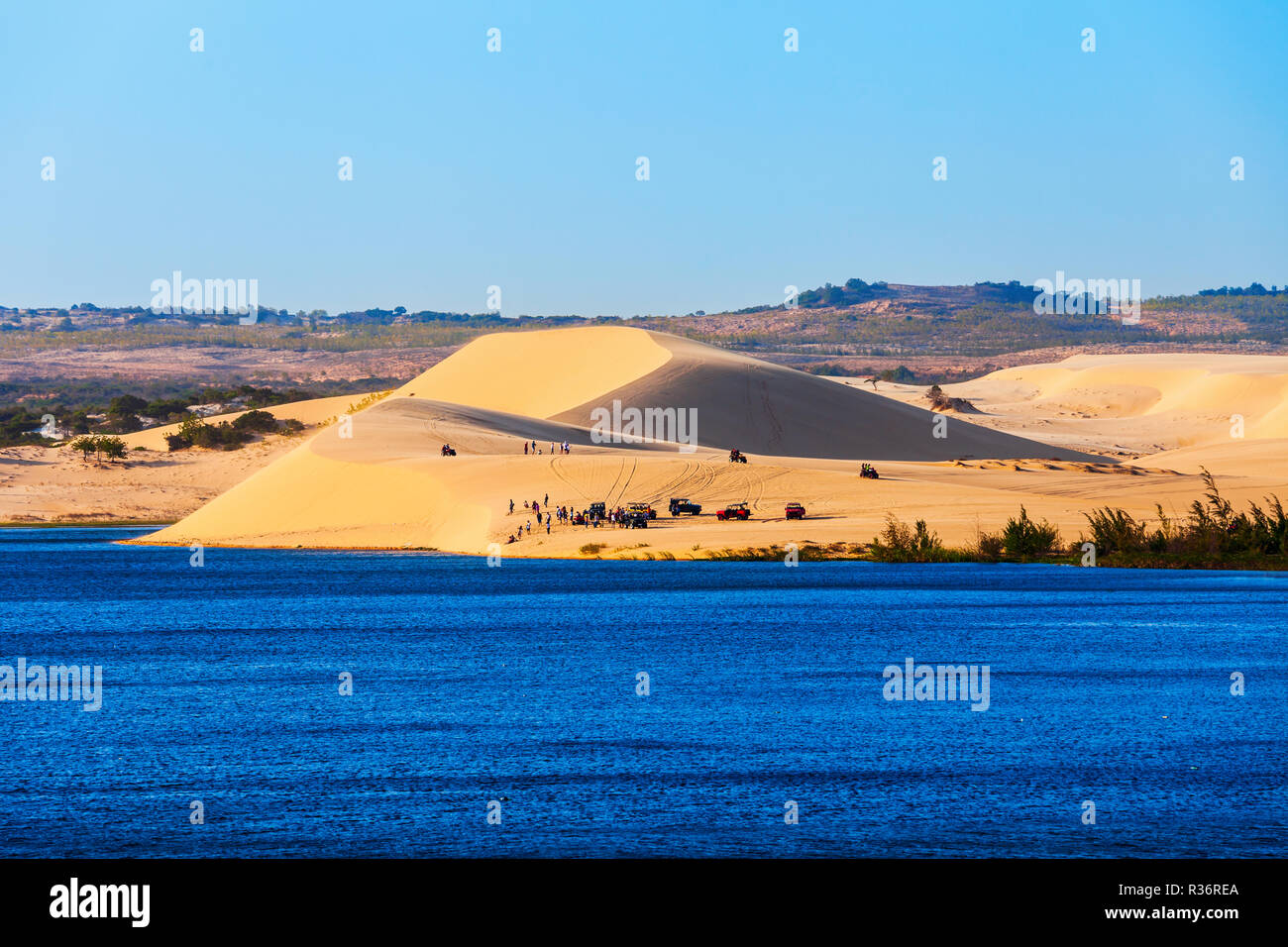 Lake vietnam sand hi-res stock photography and images - Alamy
