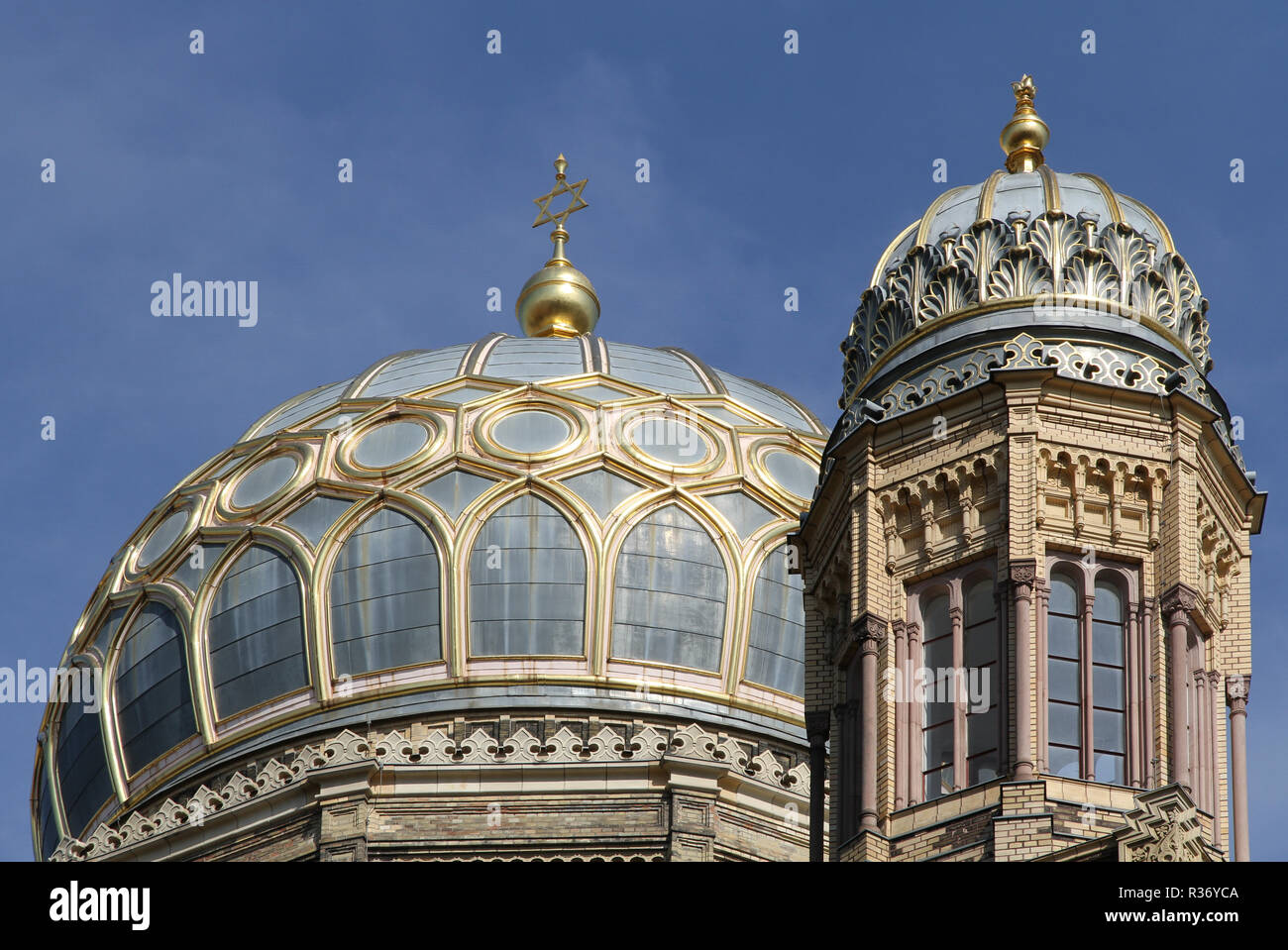 Synagogue community centre hi-res stock photography and images - Alamy