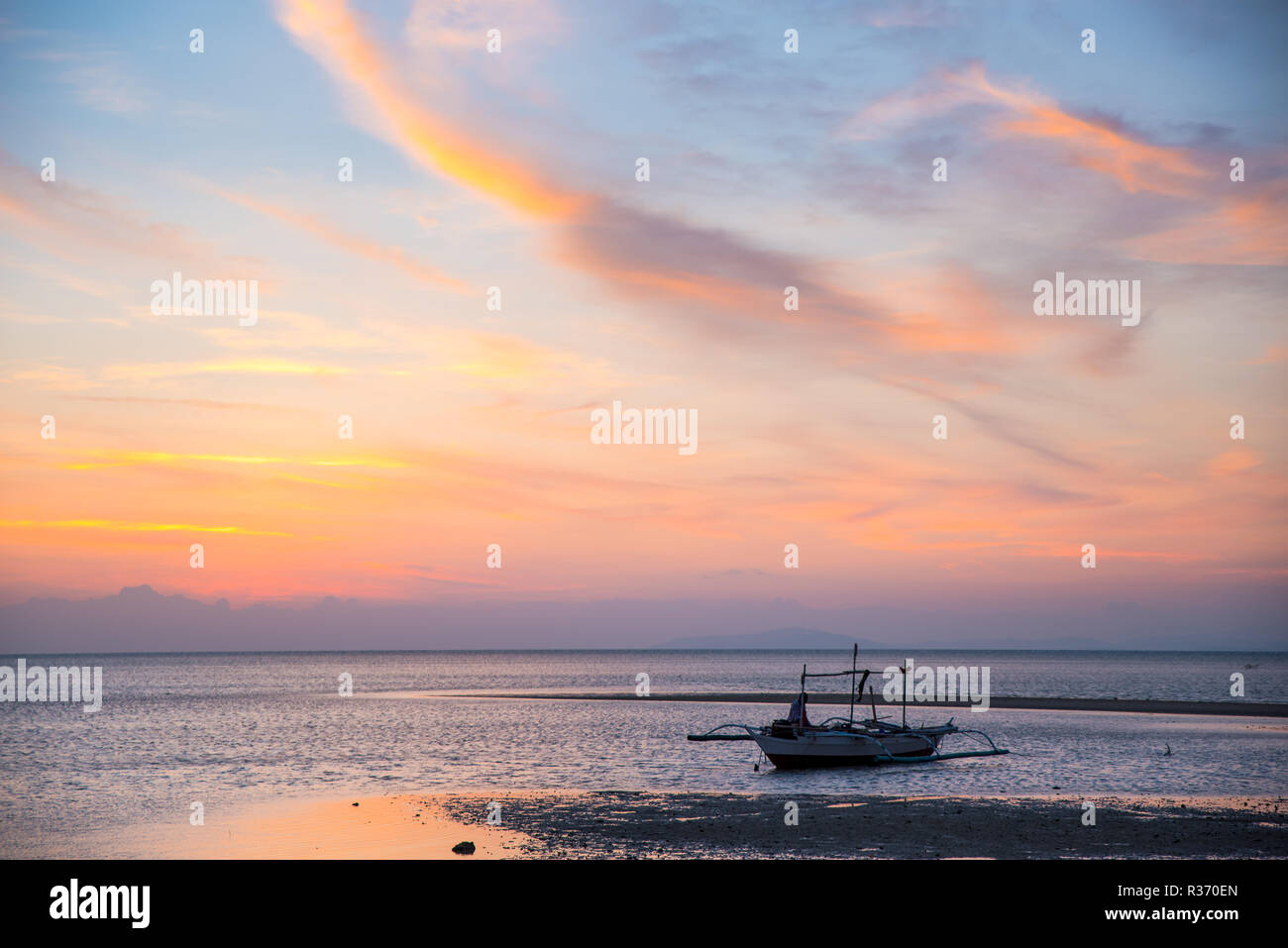 Sunset at Lakawon Beach Resort, Cadiz, Negros Occidental, Phlippines ...