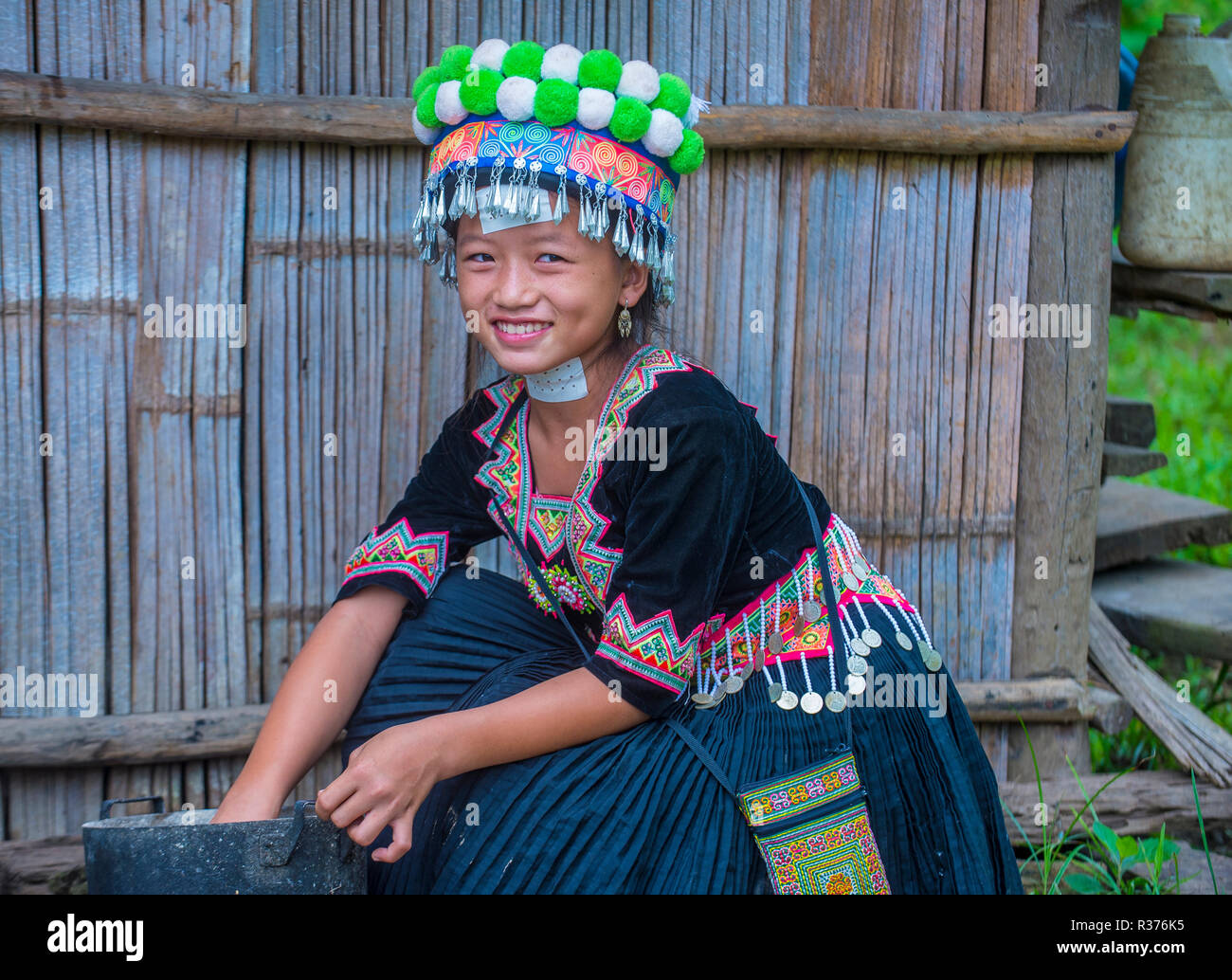 Laos girl costume hi-res stock photography and images - Alamy
